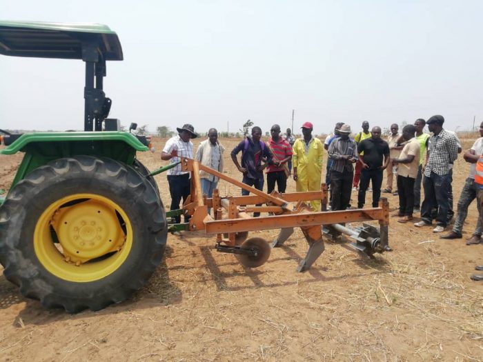TRAINING OF TRACTOR OPERATORS AND OWNERS ON OPTIMUM MIN-TILL SERVICE ...